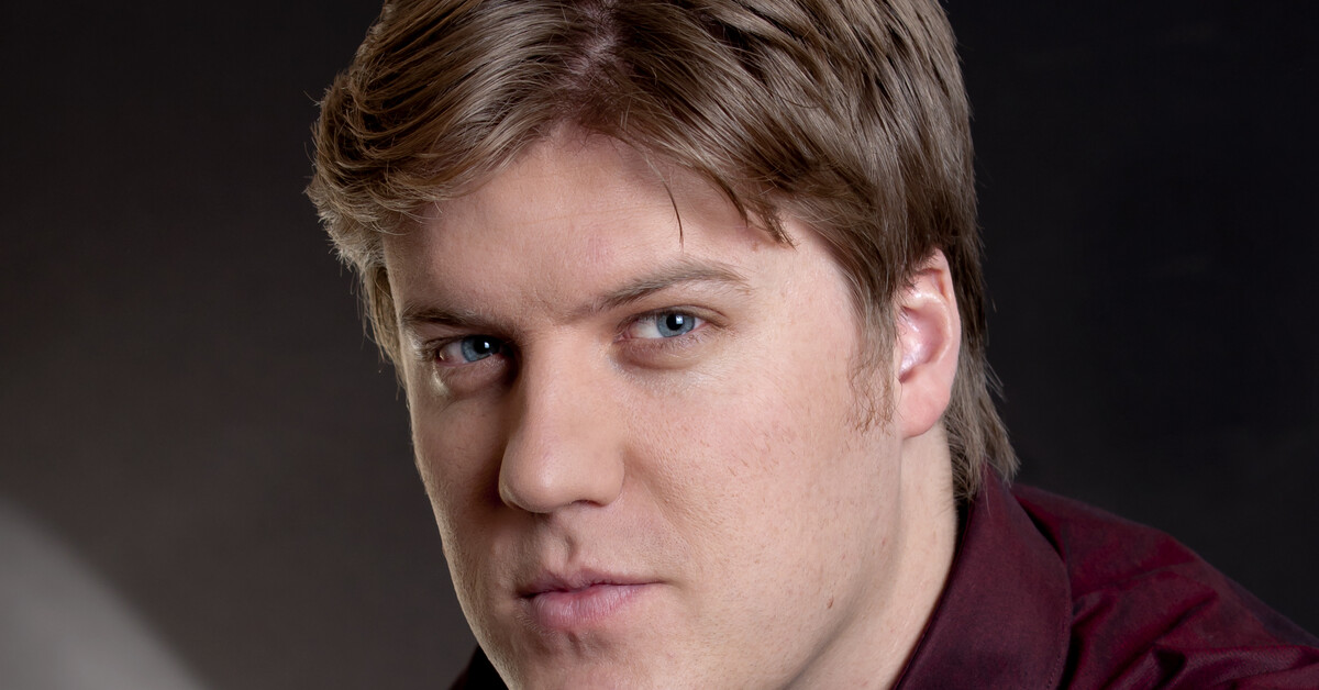 Niel Joubert | English Touring Opera